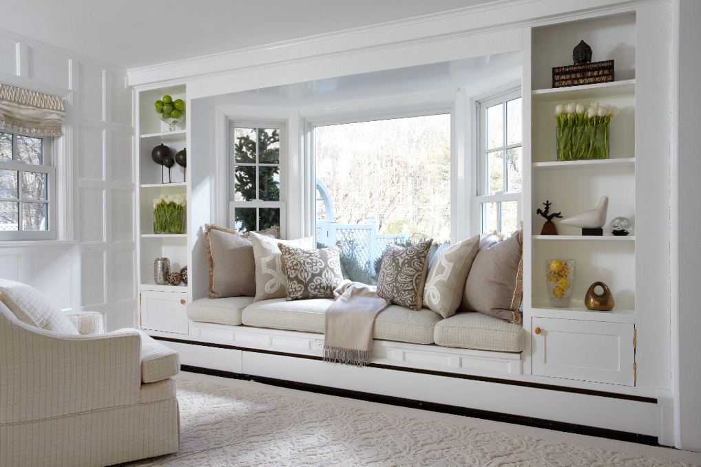 small bay window sofa